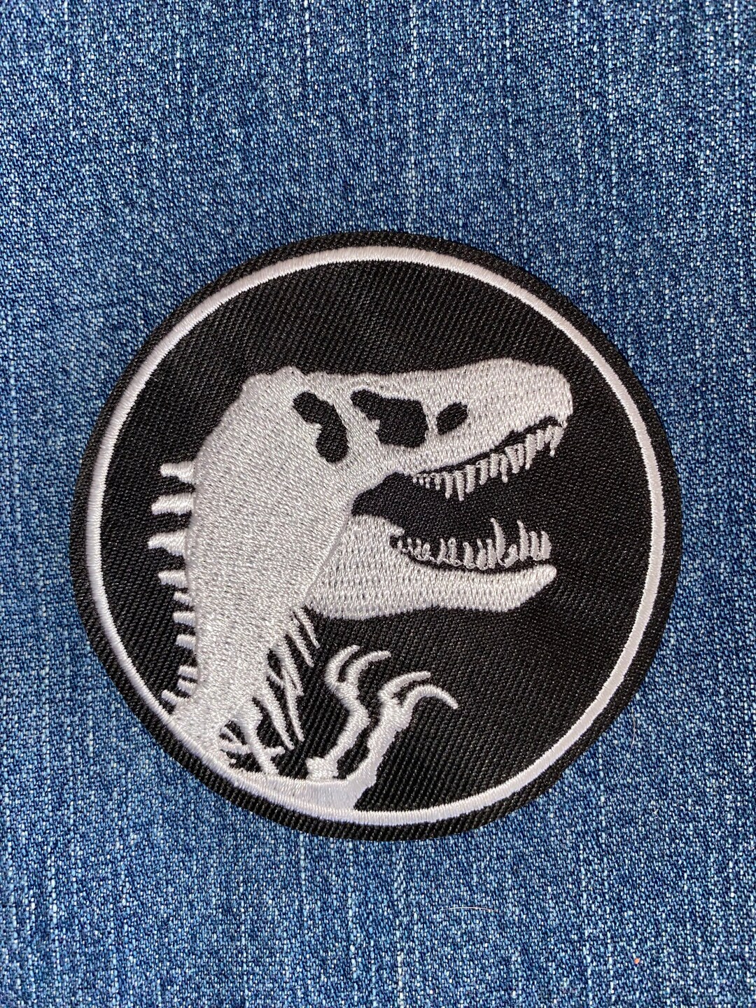 Jurassic Park T-REX Embroidery Patch Use Customize Your Denim or Craft ...