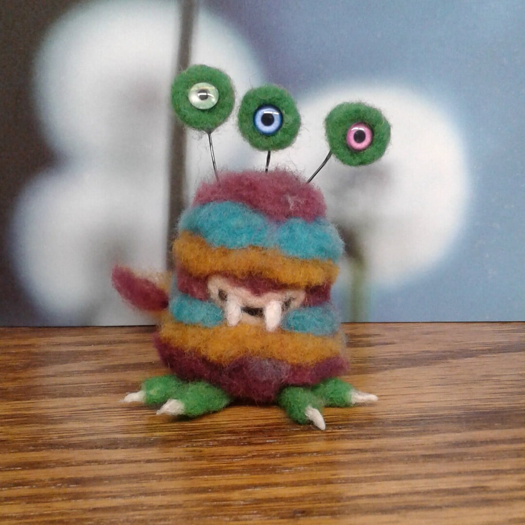Needle Felted Alien Snickler - Etsy