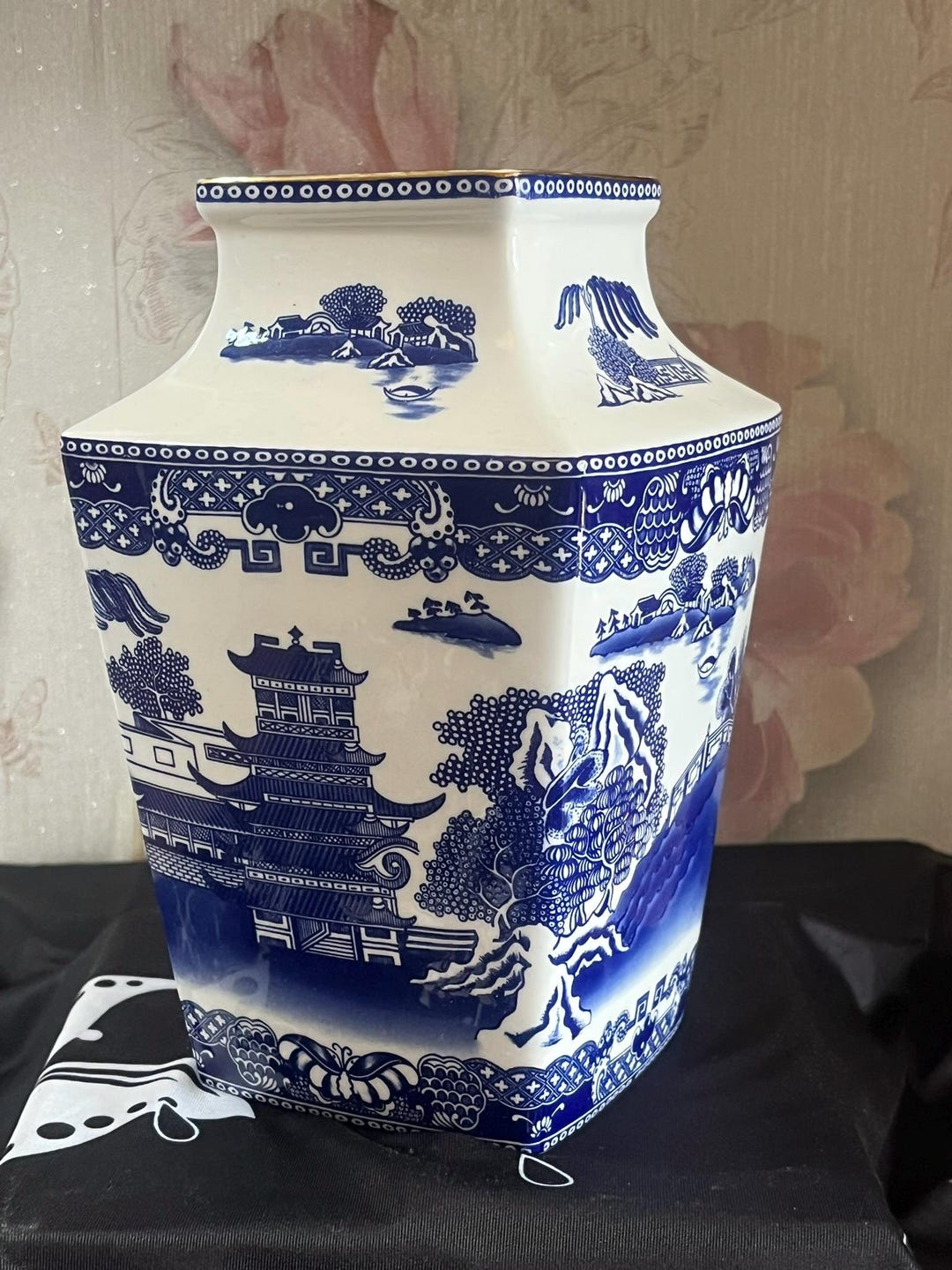 Ringtons Vase - Etsy