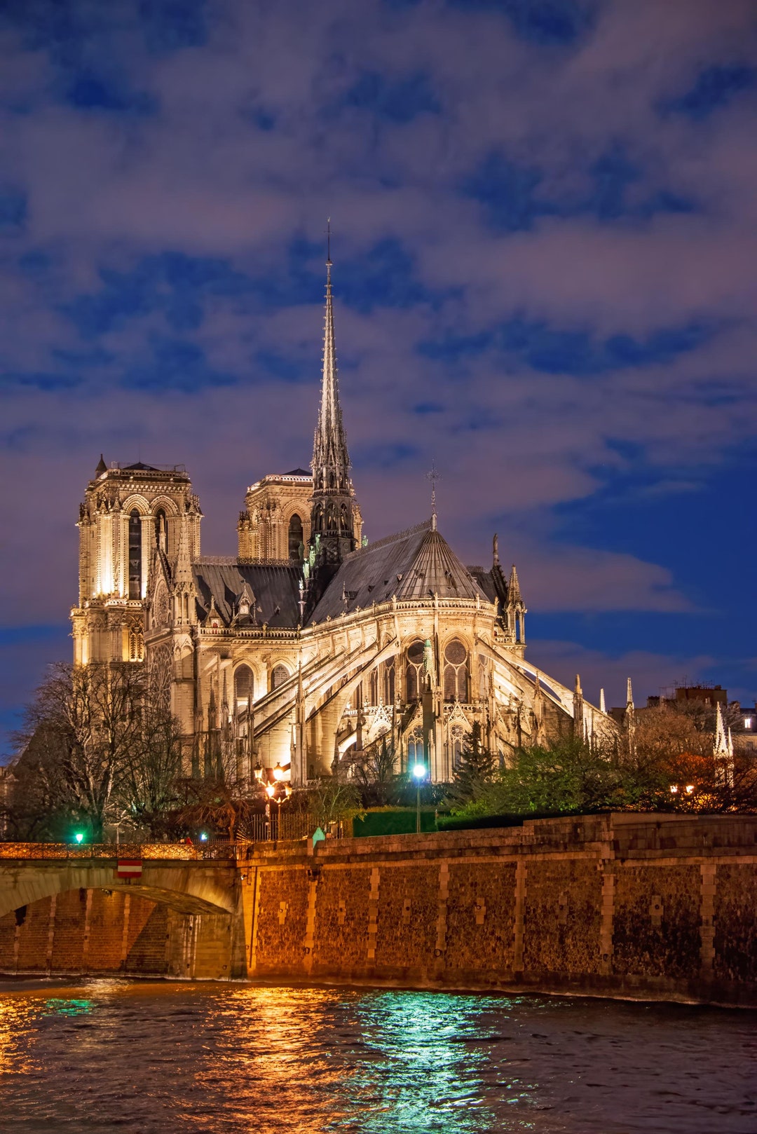 Notre Dame Cathedral at Night, Notre Dame Cathedral Paris, Notre Dame ...
