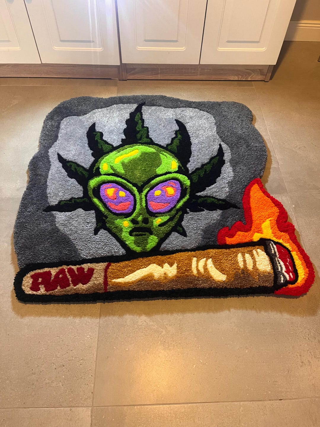 Alien Tufted Rug - Handmade Tufting Rug - Etsy