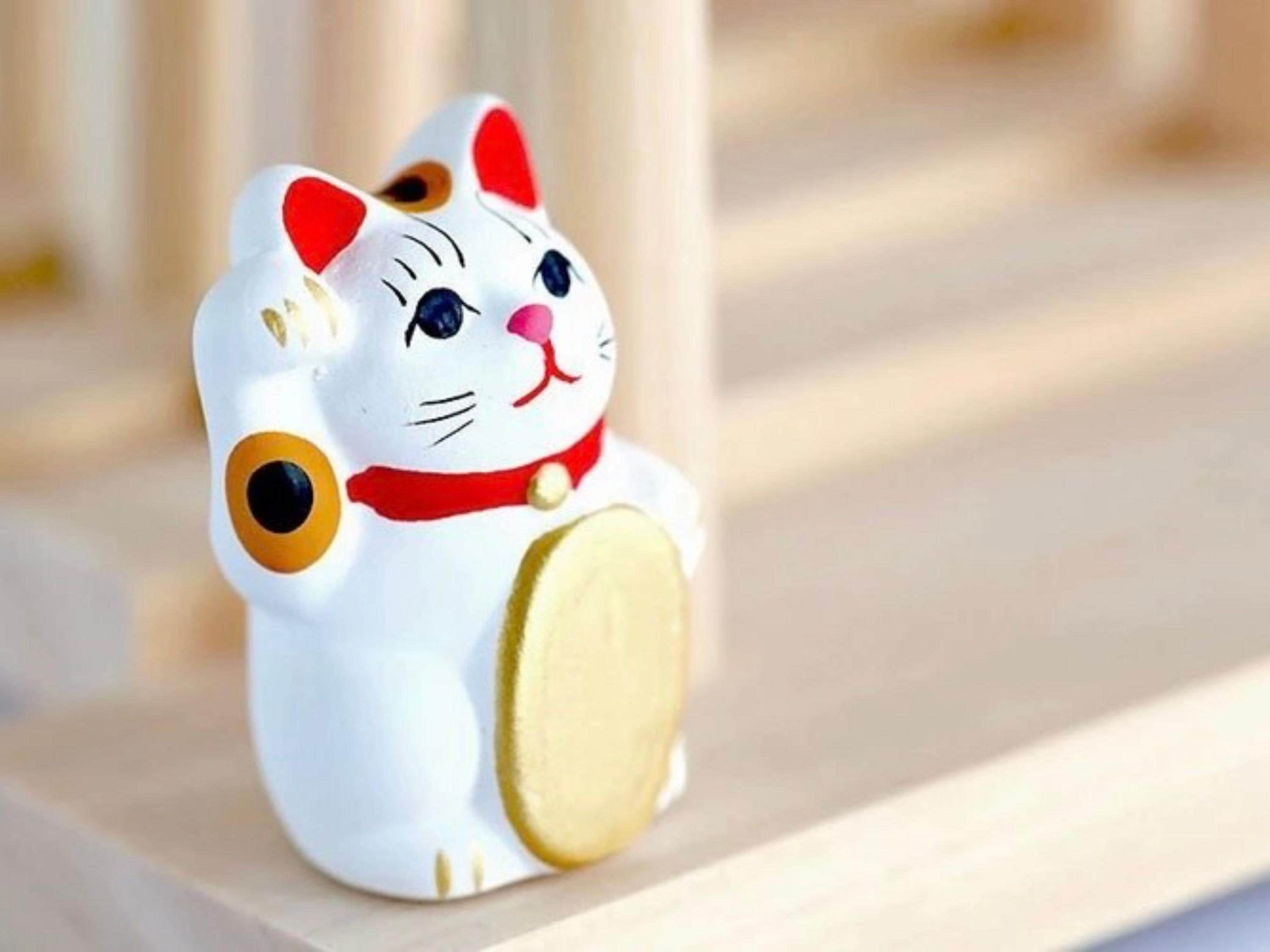 Symbol of Luck Shinto Ofuda Stand With Torii Hachimon & Maneki Neko ...