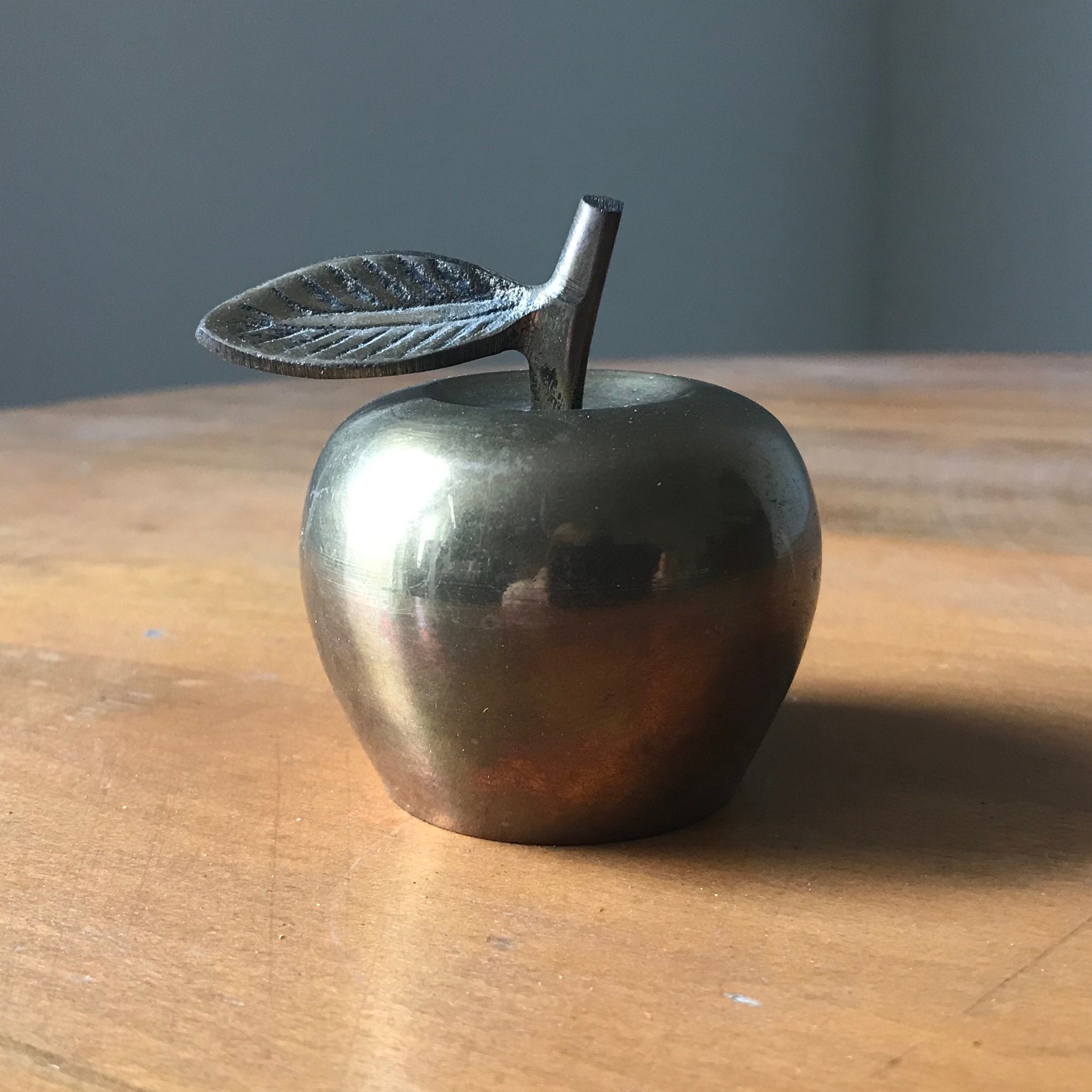 Vintage Brass Apple Bell Made in India - Etsy.de