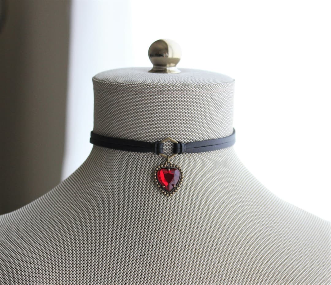 Heart Choker. 14 Leather Colors to Choose From - Etsy