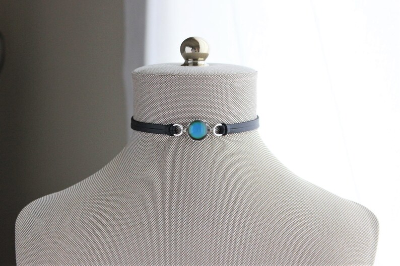 Mood Changing Choker. Color Changing. 14 Leather Colors - Etsy