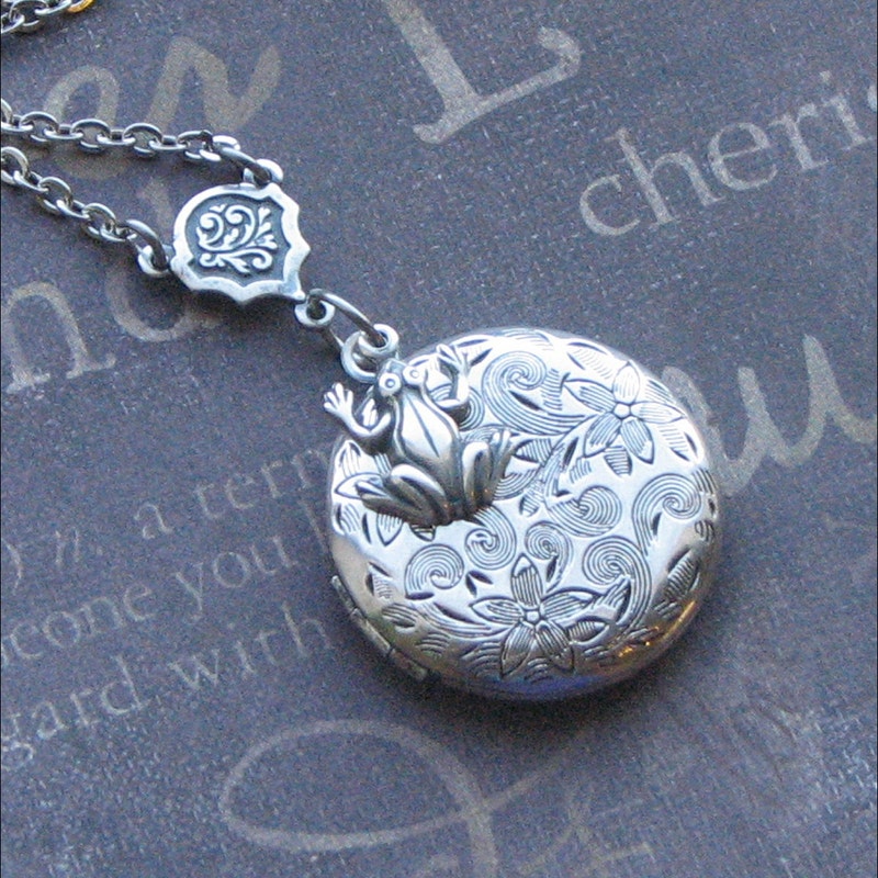 Enchanted Locket - Etsy