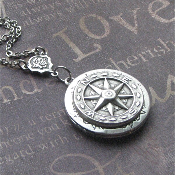 Compass Locket - Etsy