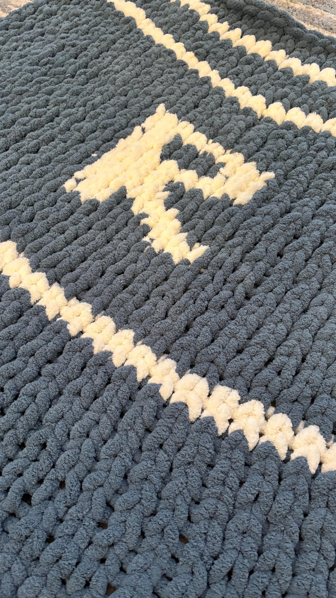 Personalized Chunky Hand Knit Blanket - Etsy