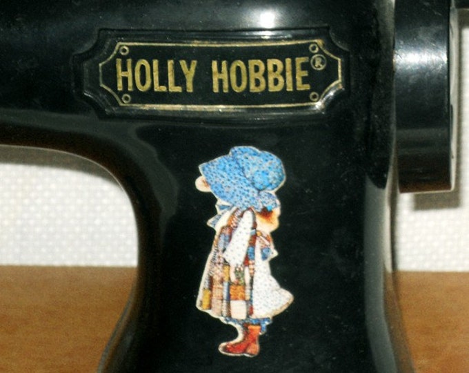 Holly Hobbie, Vintage Toy Sewing Machine, 1975 - Etsy