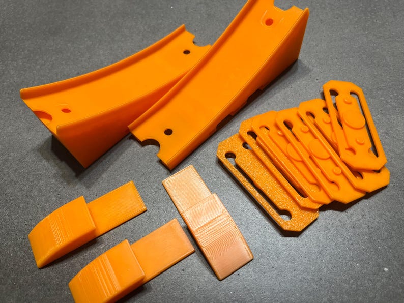 Hot Wheels® / Matchbox® Starter Stunt Kit – Jumps, Bridge, X-track ...