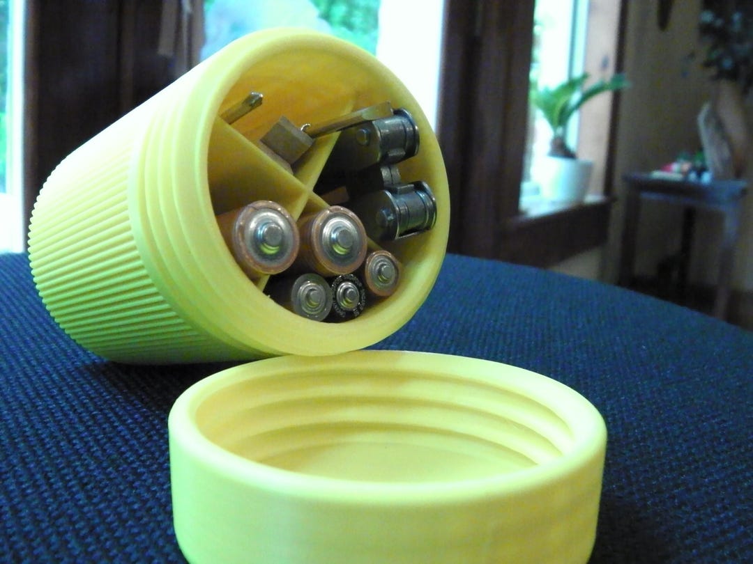 3D Printed Cylindrical Travel Case. - Etsy