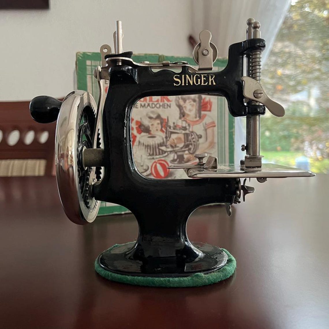 Vintage Antique 20-1 Mini Singer Childs Sewing Machine Hand Crank C ...