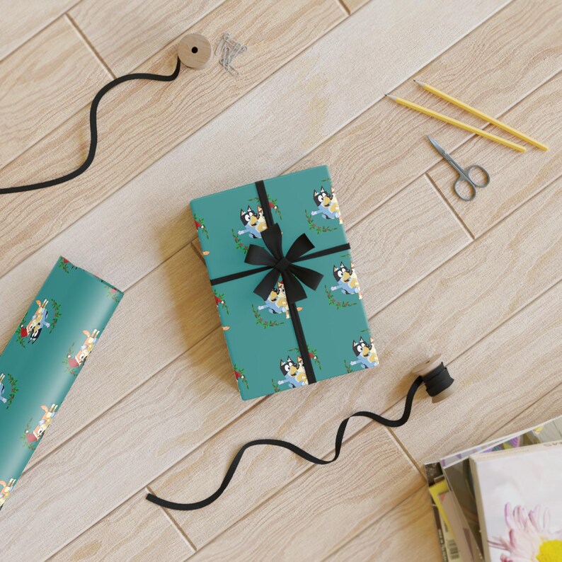 Bluey' Festive Wrapping Paper for Kids, Cute Animal Design, Christmas ...