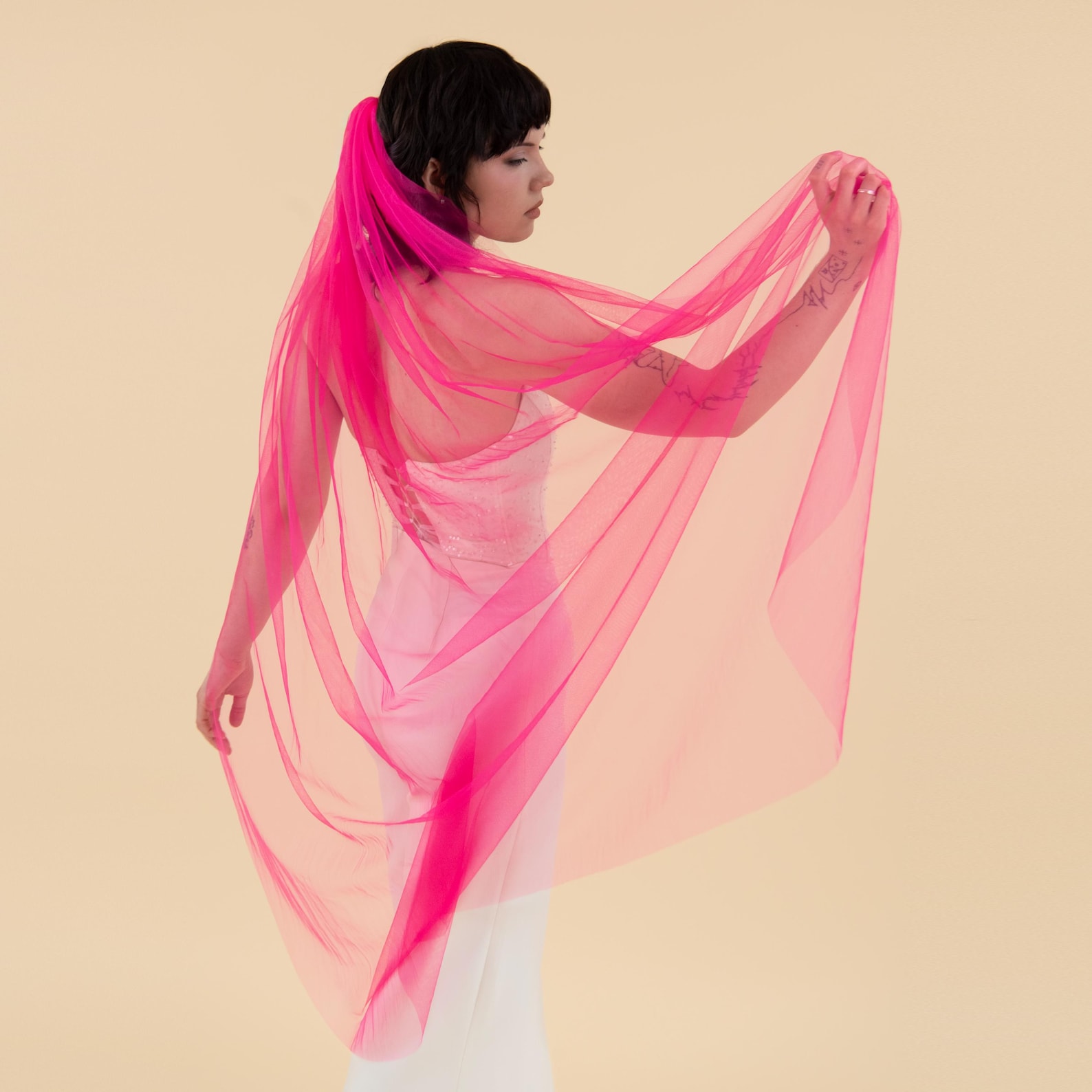 Magenta Wedding Veil – Hot Pink Tulle, Gold Comb - Etsy