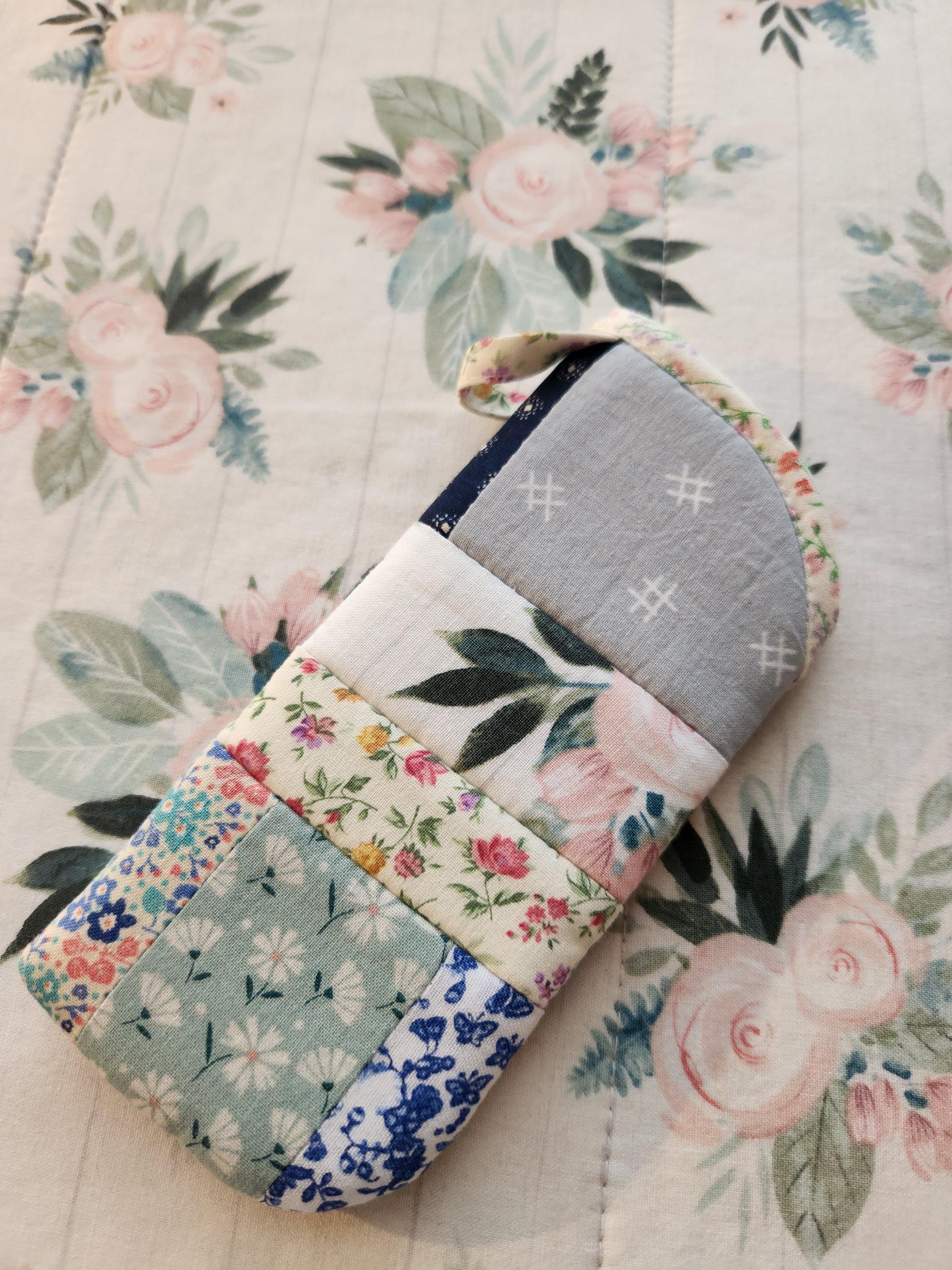Unique Handmade Patchwork Glasses Case | Upcycled Fabric | Sturdy Foam Lined | One-of-a-kind - Etsy