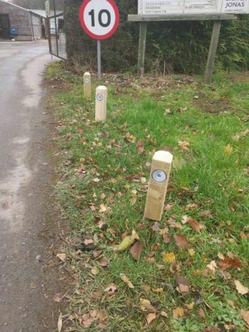 Wooden Timber Decorative Verge Posts With Reflectors and Ground Rod ...