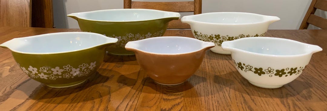 Vintage Pyrex Craisy Daisy Spring Blossom Set of 4 Plus 1 FREE Pyrex 1. ...