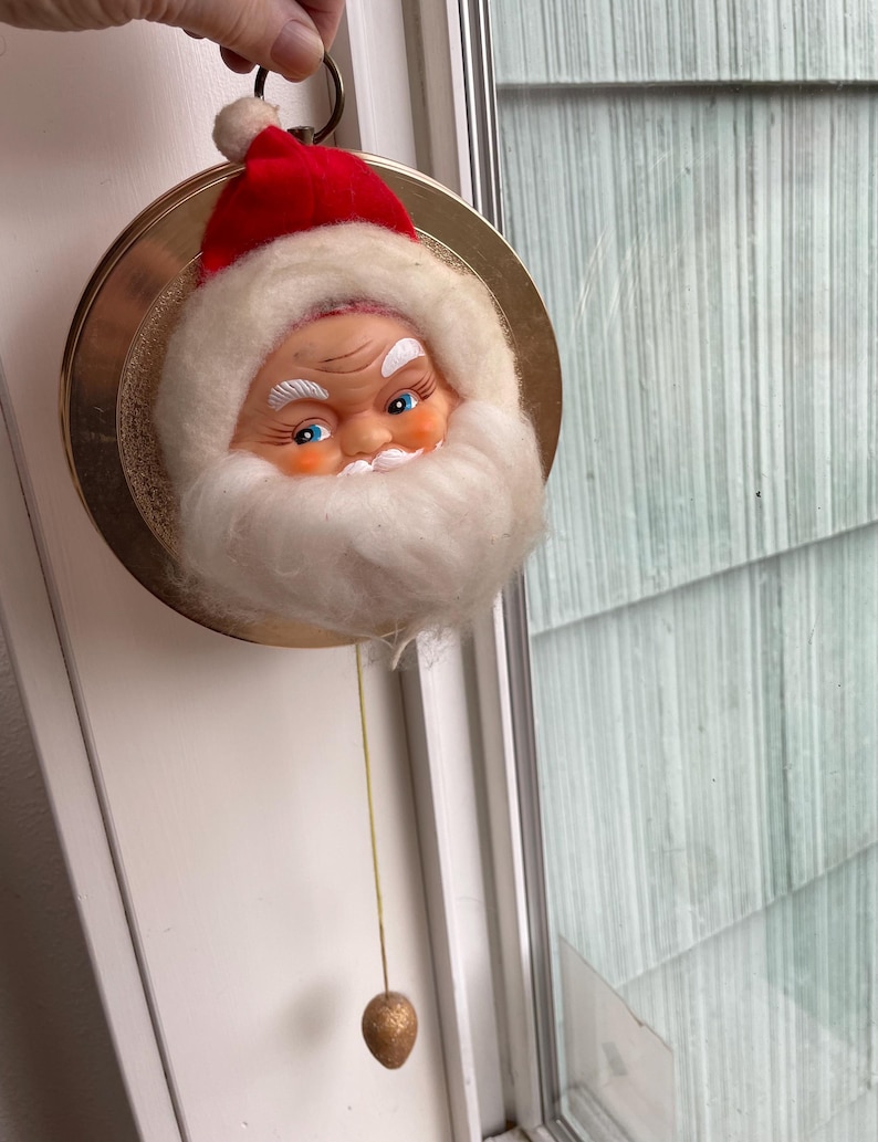Santa Musical Pull String Wreath Head Jingle Bells Mid Century Japan ...