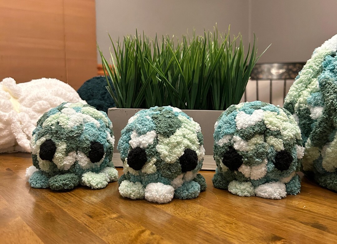 Hand Made Chunky Knit Stuffie. Mini Octopus - Etsy