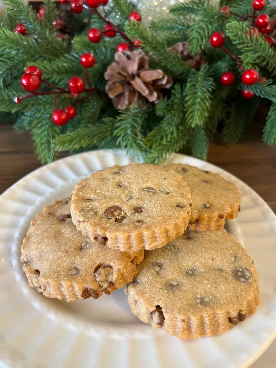 Authentic Delicious Tasty British Milk Chocolate Chip Shortbread ...