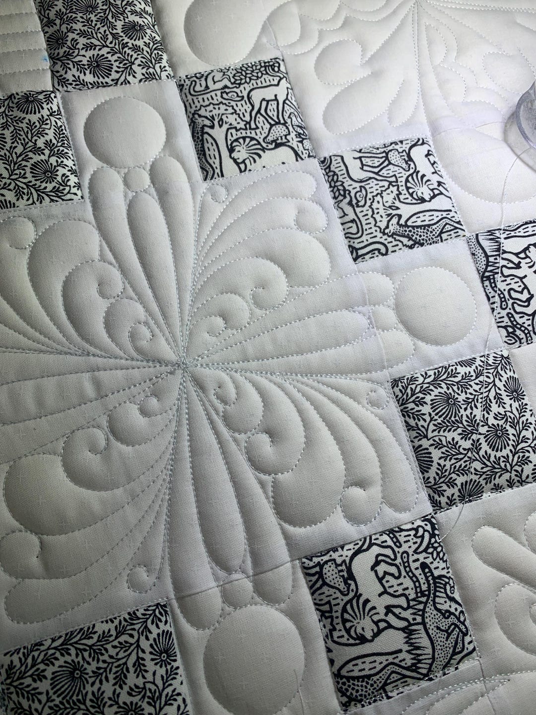 Shannon Irish Chain Quilt Block Digital Design for Computerized Longarm ...