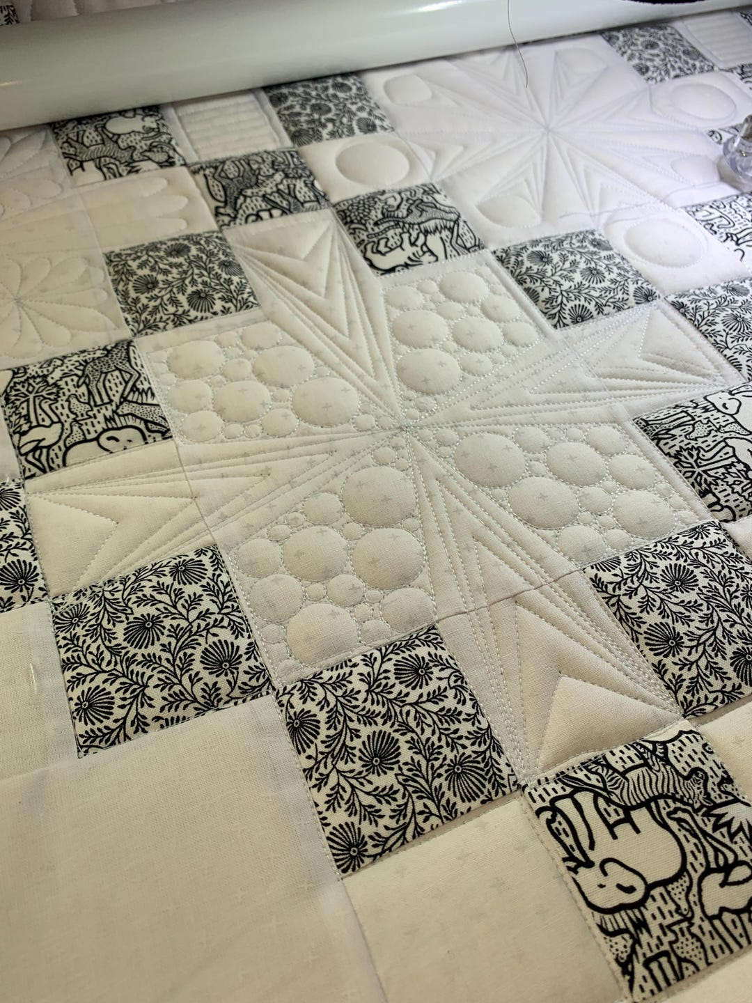 Cara Irish Chain Quilt Block Digital Design for Computerized Longarm ...