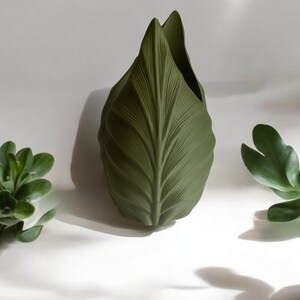 Leaf Vase for Indoor Plants – 3D Printed Nature-inspired Textured ...