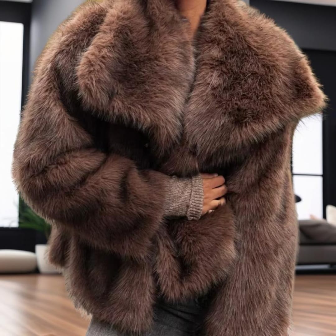Women's Faux Fur Coat - Long Sleeve, Thick and Warm Winter Jacket ...