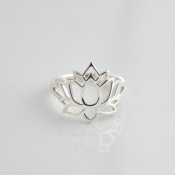 Lotus Flower Ring - Etsy