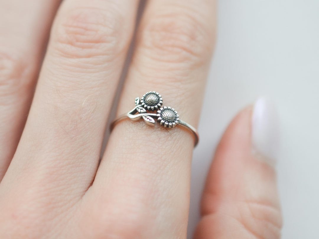 Sterling Silver Sunflower Ring, Floral Ring for Women, Delicate Silver ...