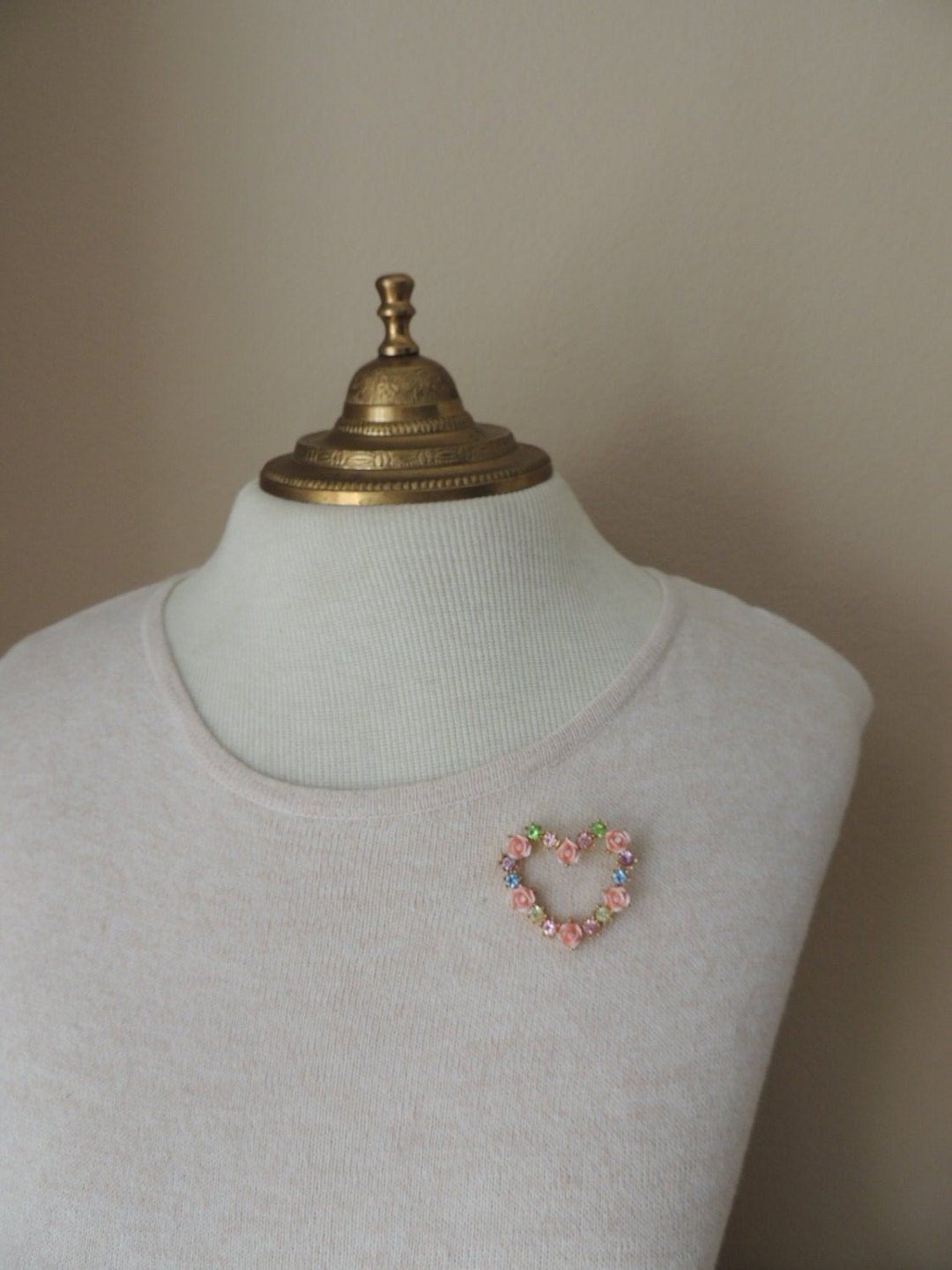 Rose Heart Avon Brooch. Vintage Pink Resin Roses and Rhinestone ...