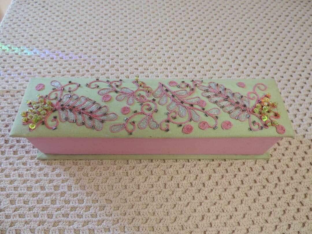 Beaded Ring Box. Vintage Pink and Green Long and Narrow Fabric Jewelry ...