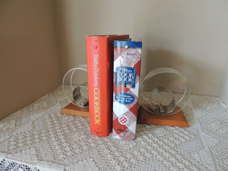 Round Wood Bookends. Art Deco Style Bookends. Plastic Wood - Etsy