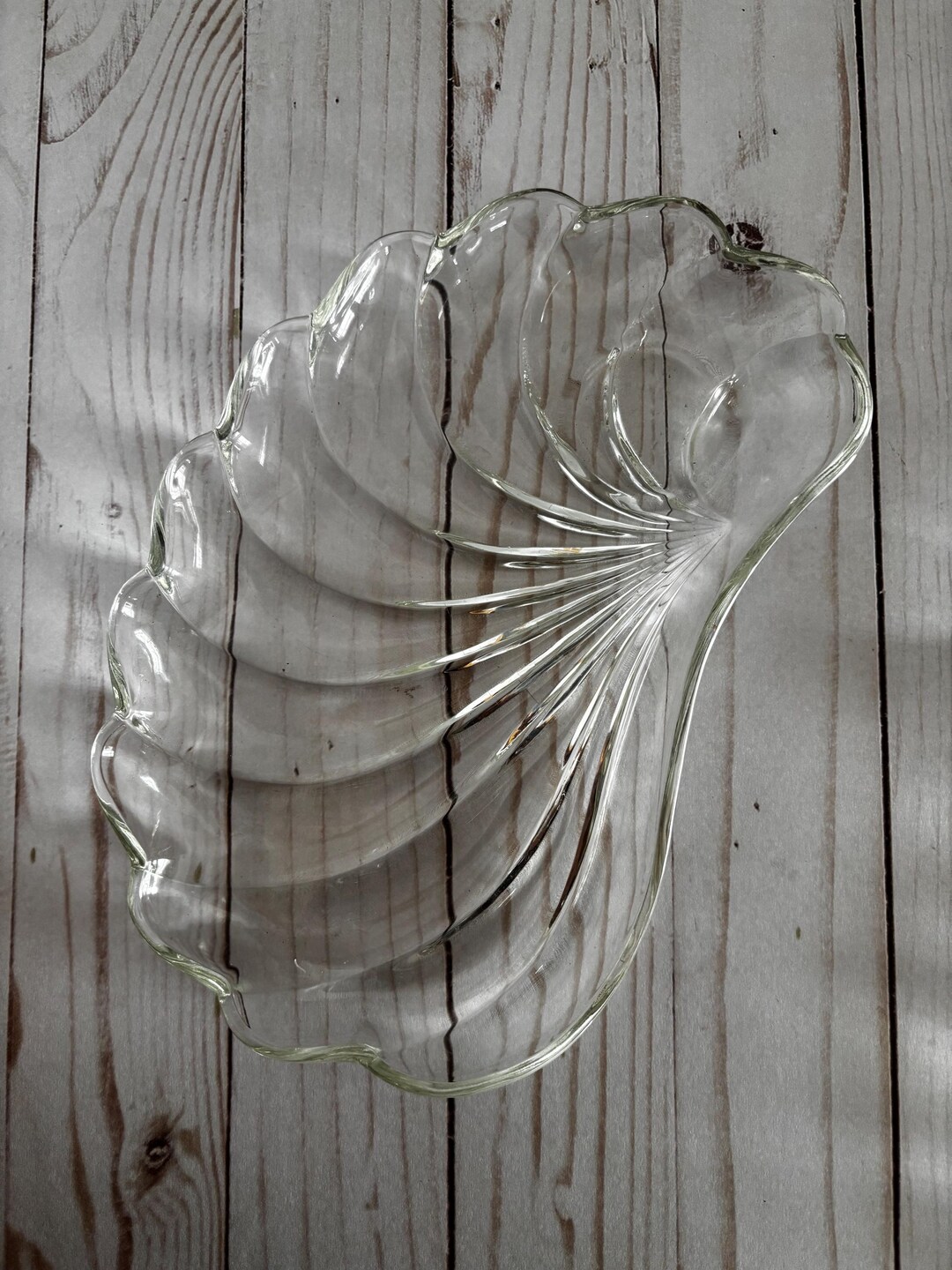 Vintage Glass Seashell Plates set of 3 - Etsy