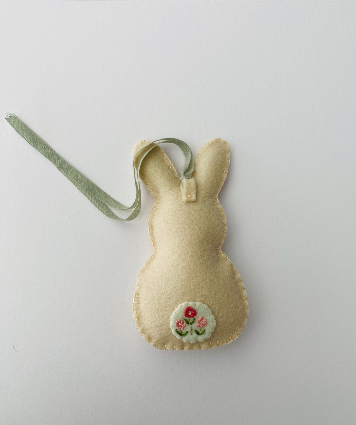 Strawberry Bunny Felt Craft Kit, Bunny Embroidery Kit, DIY Embroidery ...