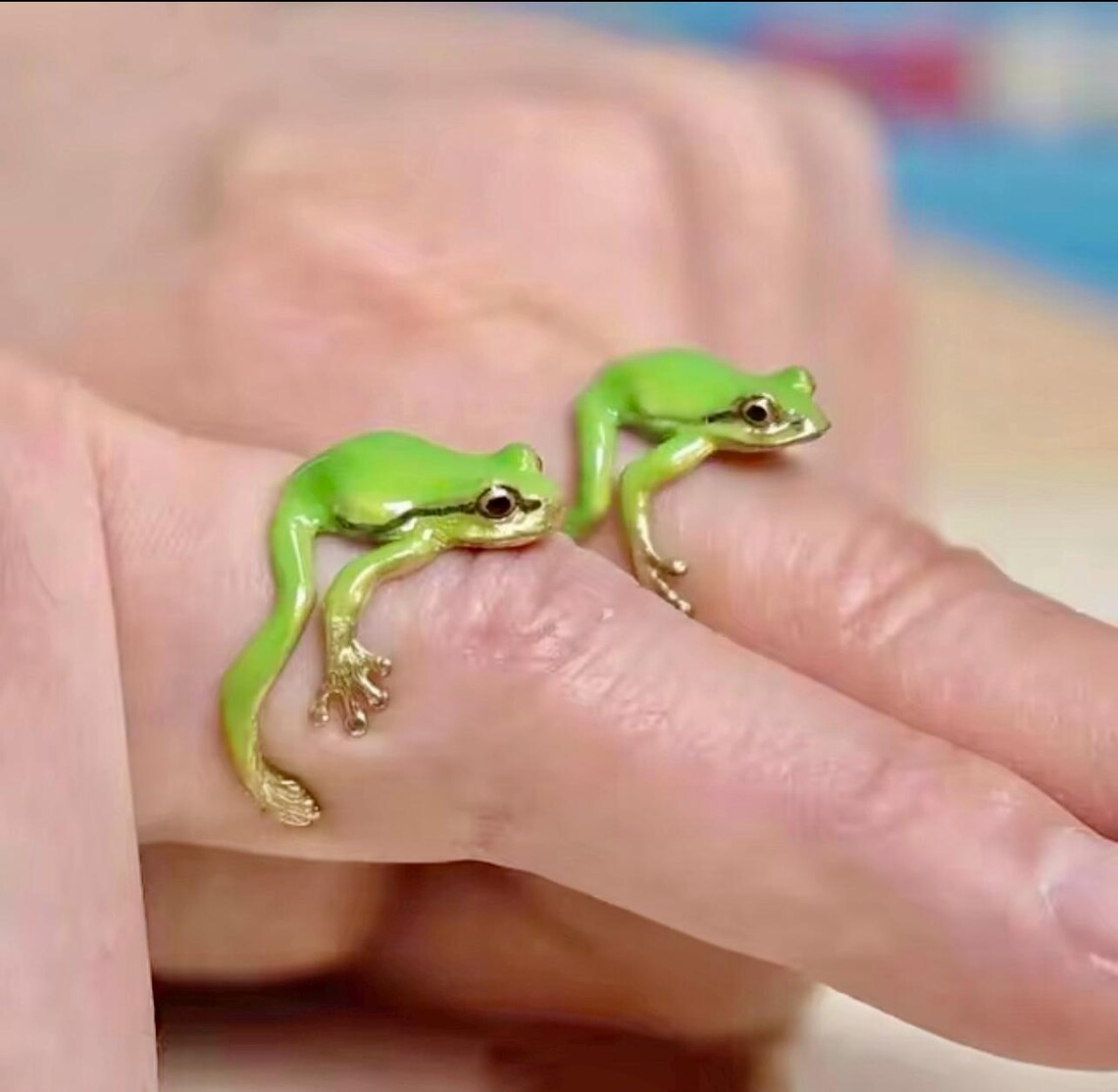 Mini Green Tree Frog Ring - Etsy