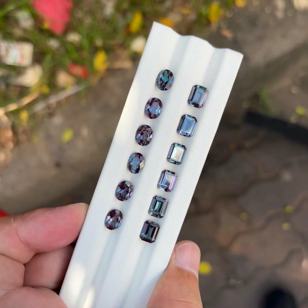 Lab Grown Color-change Alexandrite Gemstone, Various Cuts - Etsy