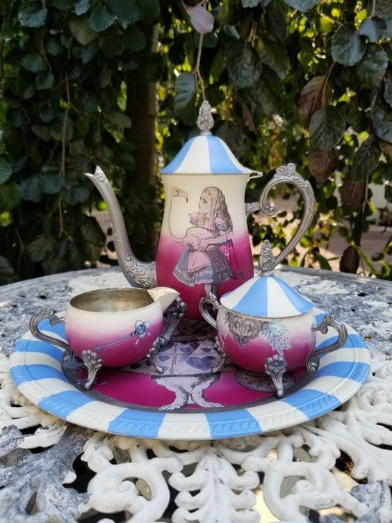 Alice in Wonderland Mini Tea Set - Etsy