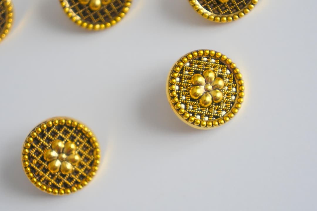 Set of 10 Buttons, Shank Buttons, Gold Buttons - Etsy