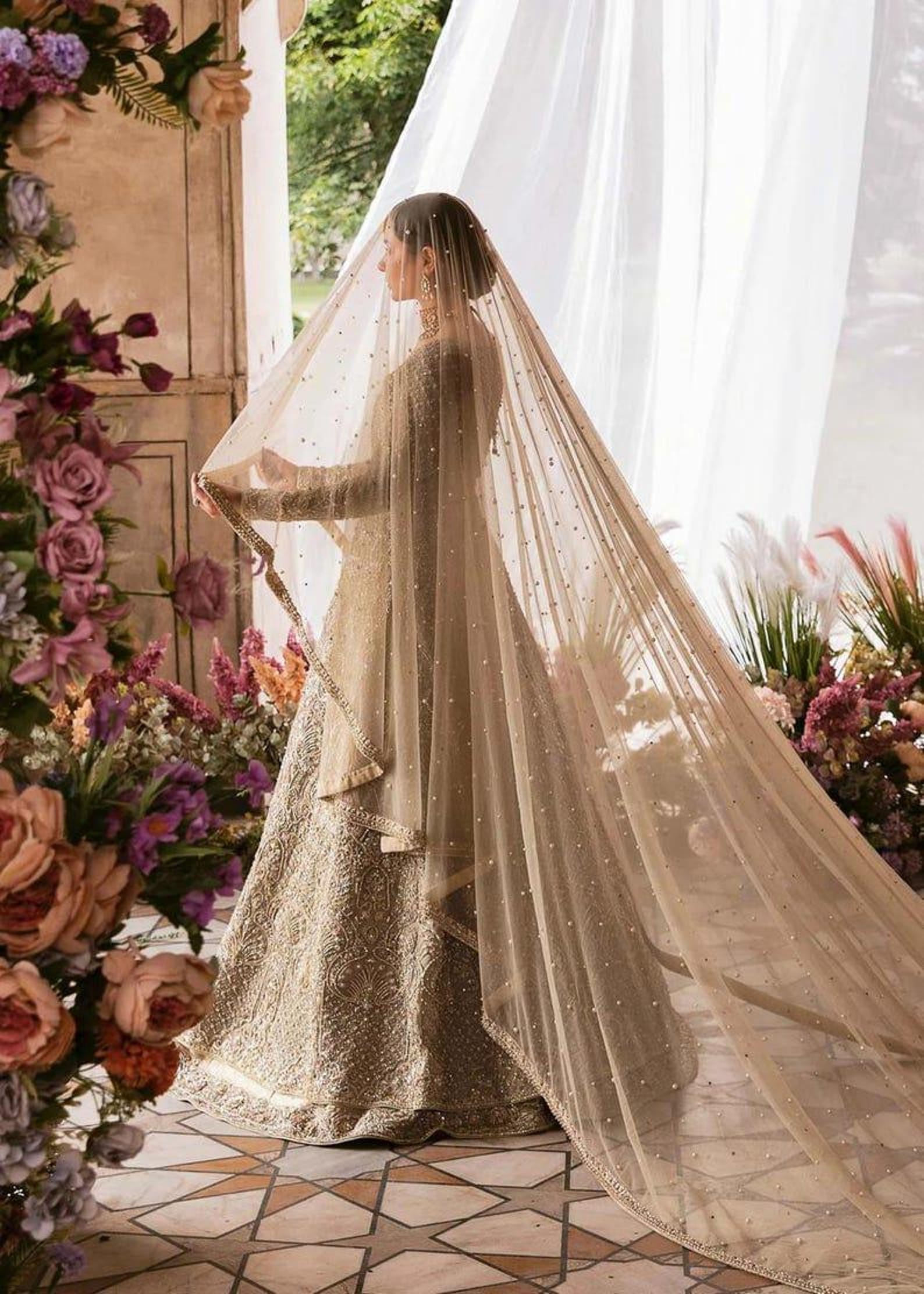 Gold Pakistani Indian Wedding Dresses, Latest Bridal Party Dress ...