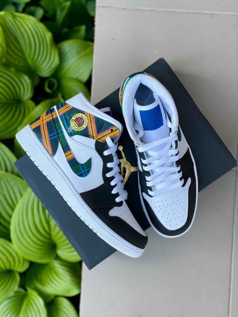 CUSTOM HAND PAINTED Air Jordan 1 Mid, Personalized AF1 Shoes ...