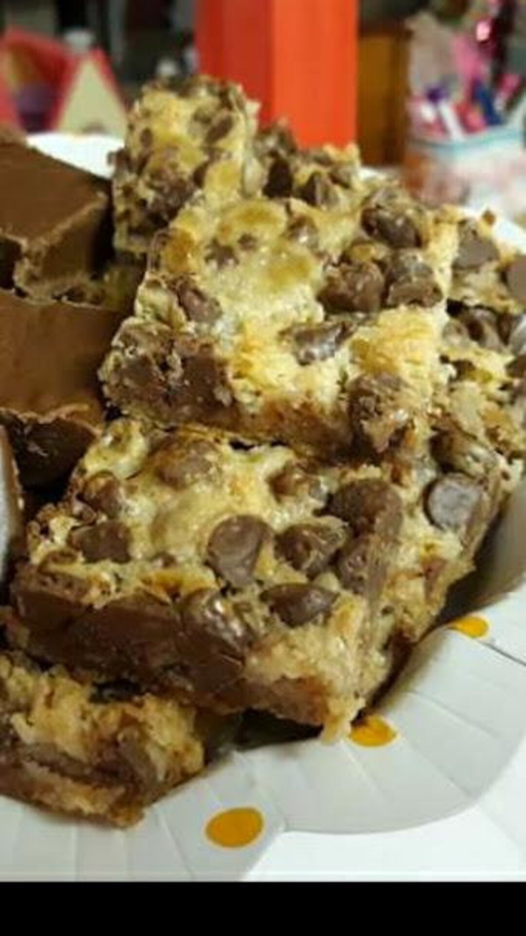 Hello Dolly Chewy Magic Cookie Bars - Full of Milk Chocolate and ...
