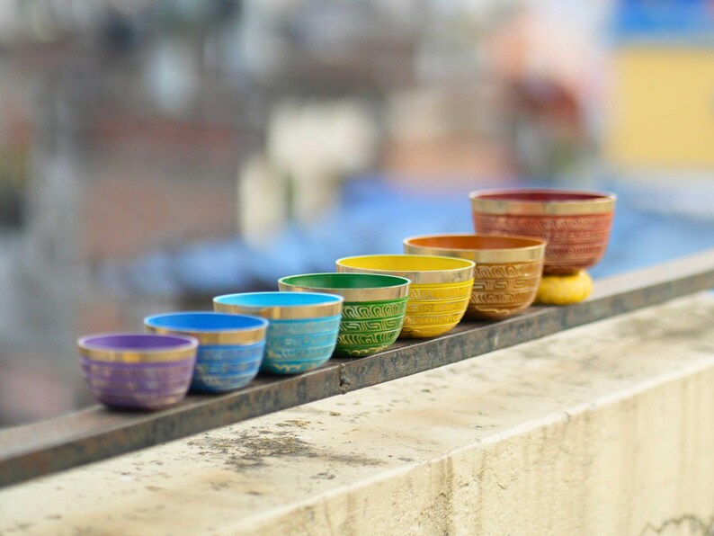 7 Chakra Healing Singing Bowl Set - Handcrafted in Nepal - Vibrant ...