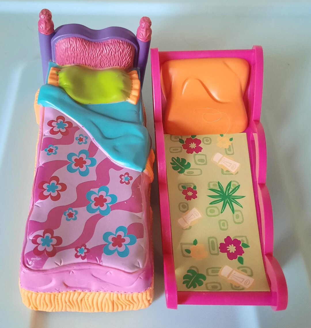 Groovy Girls Mini Dollhouse Bed & Chaise Lounge Chair Set of Plastic ...