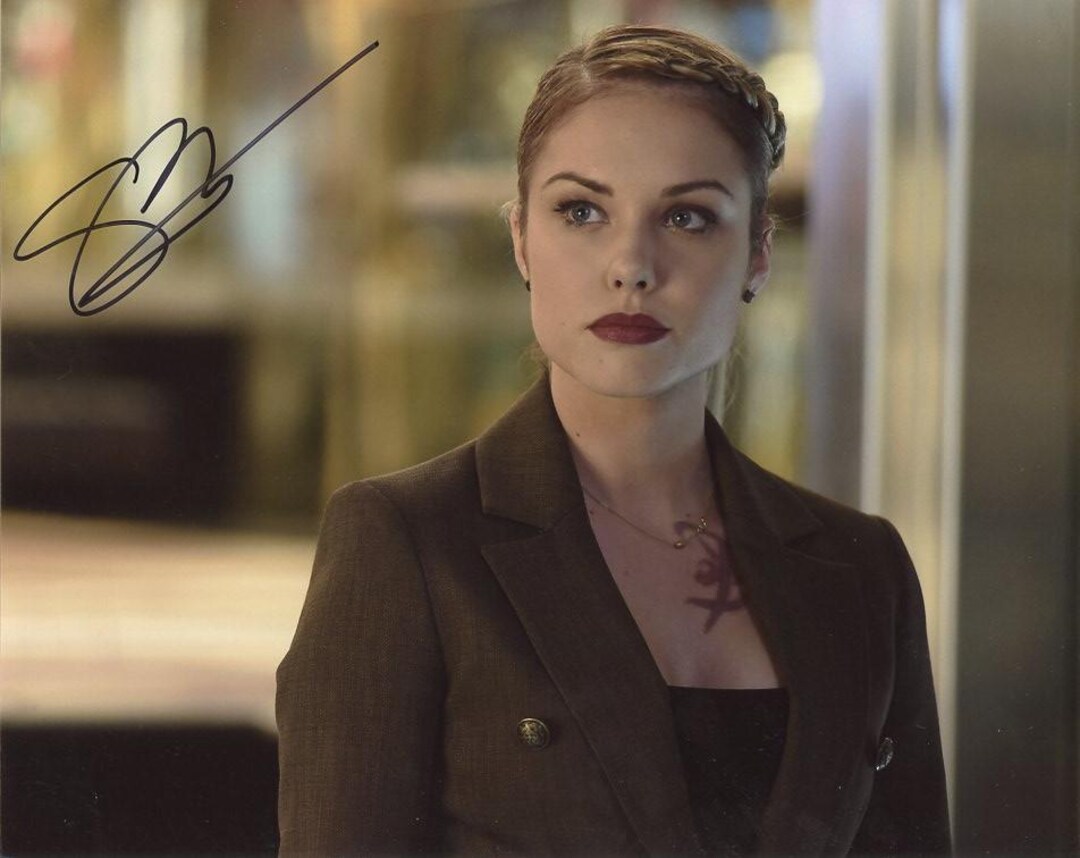 Stephanie Bennett in Person Signed Photo - SHADOW HUNTERS - Etsy