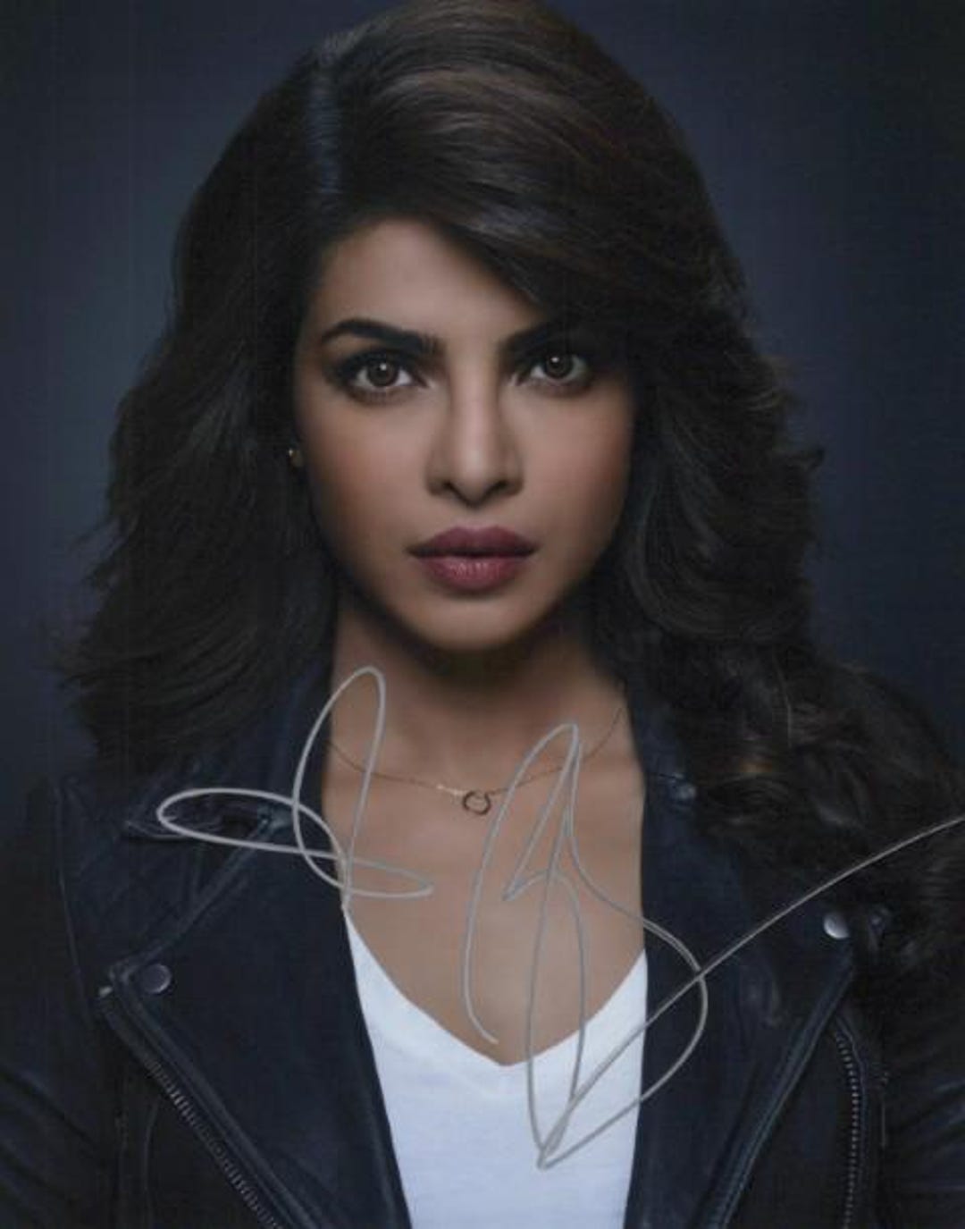 Priyanka Chopra in Person Signed Photo - QUANTICO - Etsy