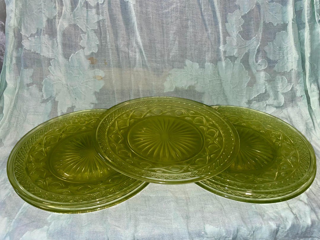 8.25" Indiana Green Glass Set of 5 Plates - Etsy