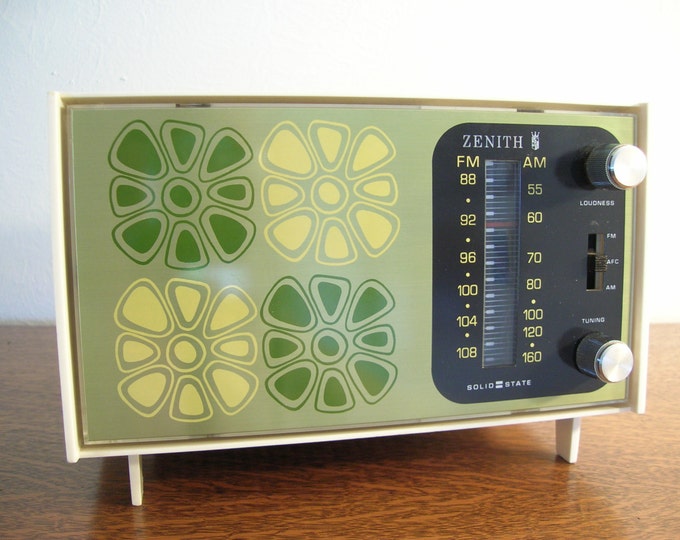 Vintage 1970s Zenith Flower Power Radio E 412W Transistor AM/FM Mid ...