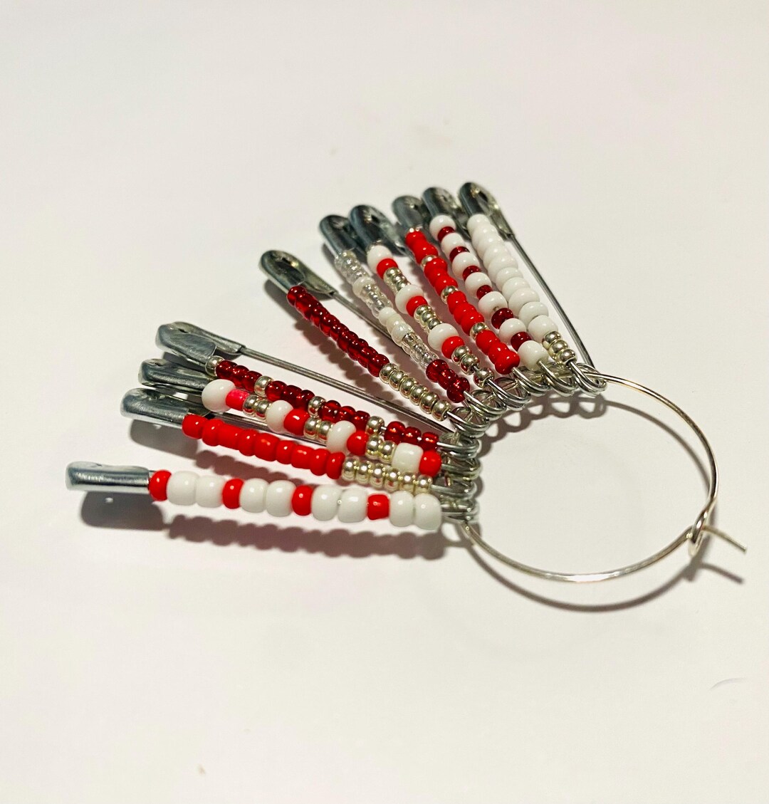 Set of 10 Nostalgic Safety Pin / Handmade Friendship Pins - Candy Cane ...