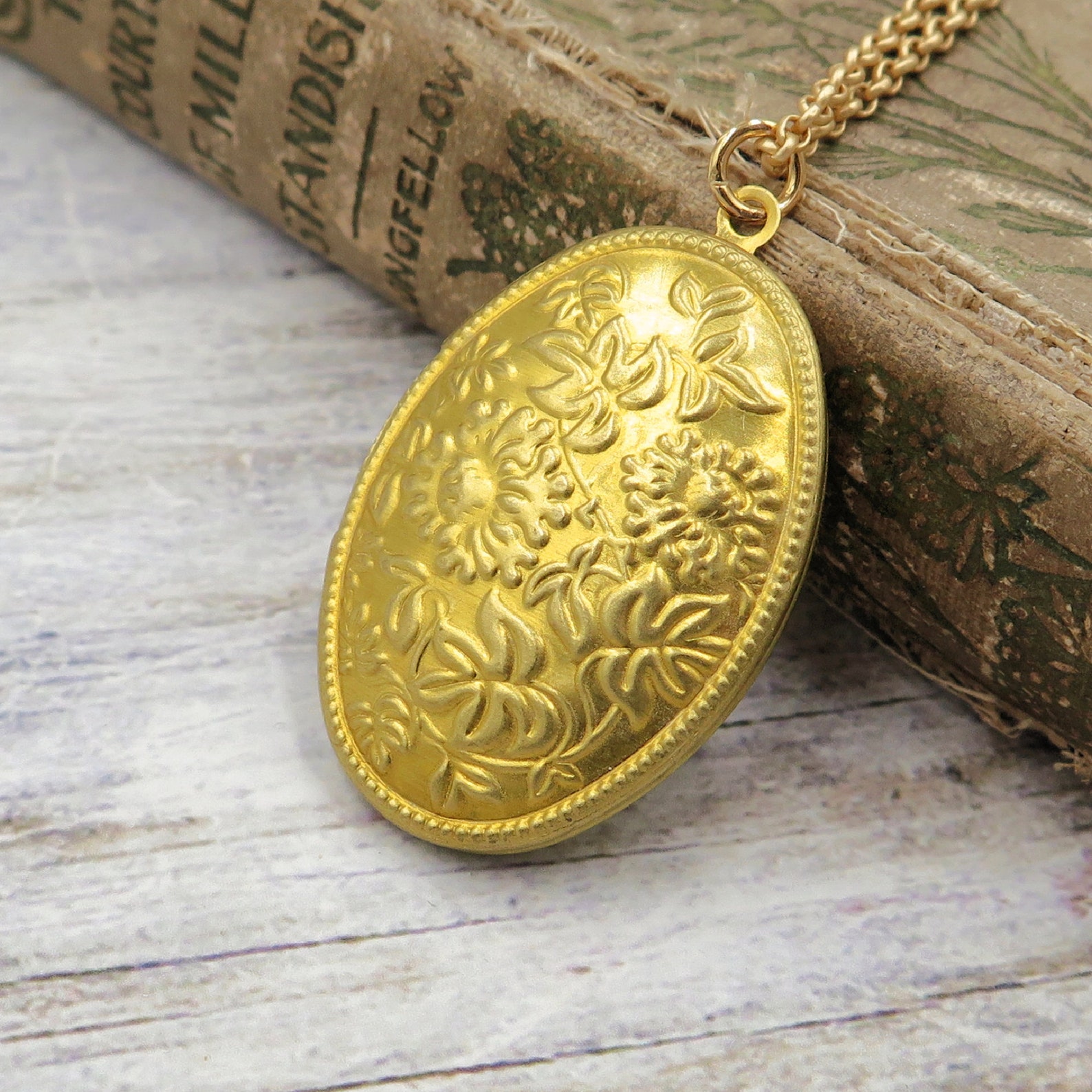 Gold Wedding Bouquet Locket, Bridal Locket With Pearls, Memory of Loved ...